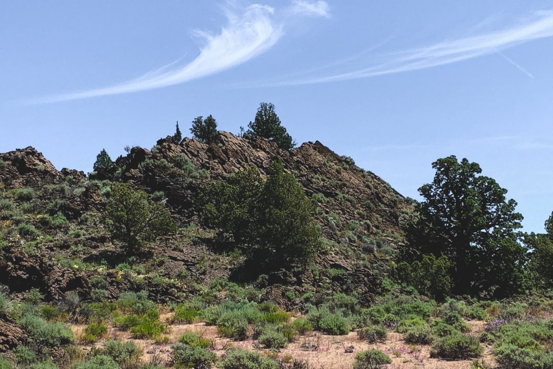 Hiking the Oregon Badlands to Flatiron Rock