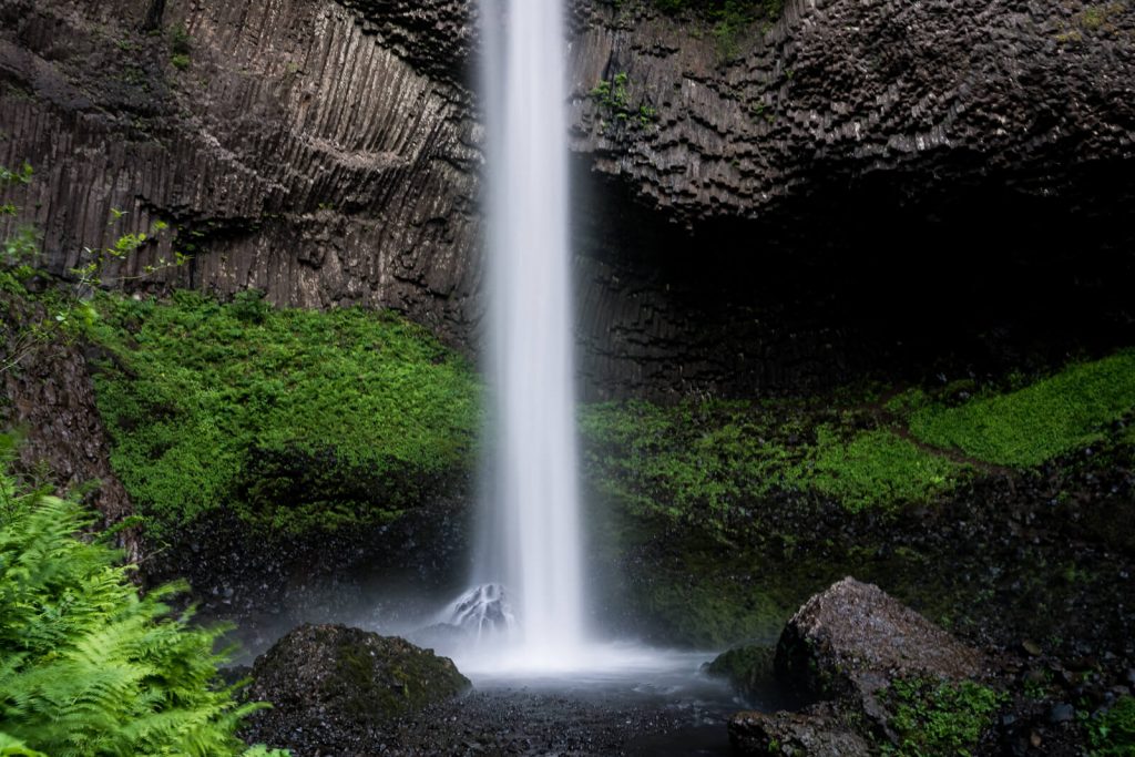 Latourell Falls: The Easiest & Prettiest Waterfall Hike in The Gorge?