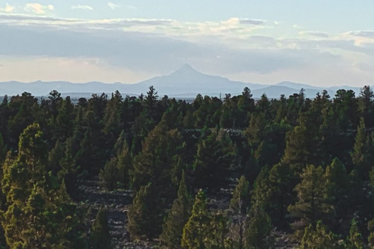 Hiking the Oregon Badlands to Flatiron Rock