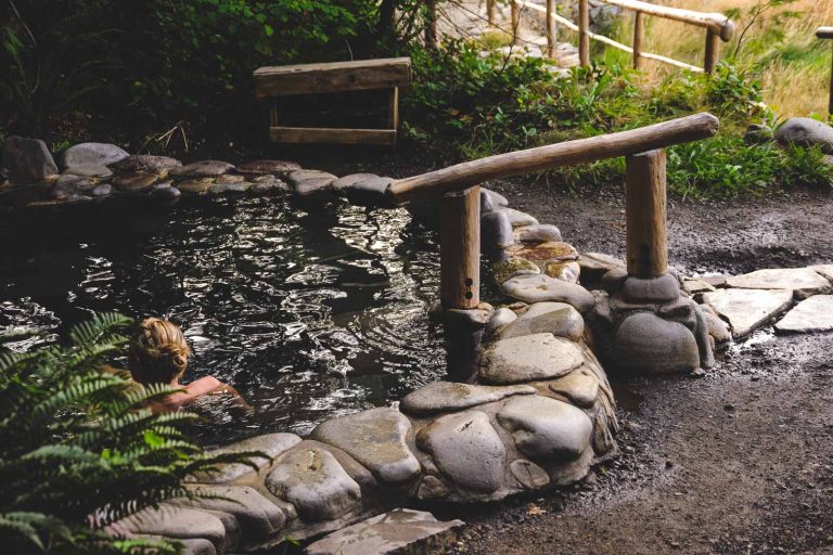 14 Oregon Hot Springs That Are Totally Worth the Trip!