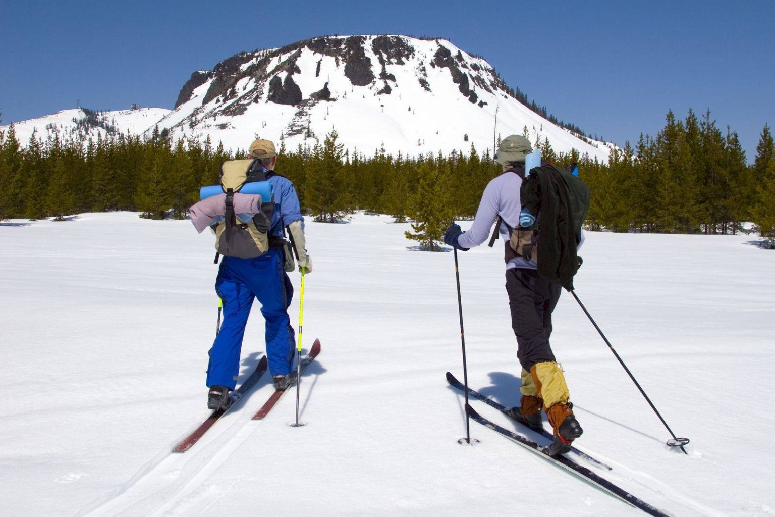 13 Ski Areas & Ski Resorts in Oregon For Winter Fun
