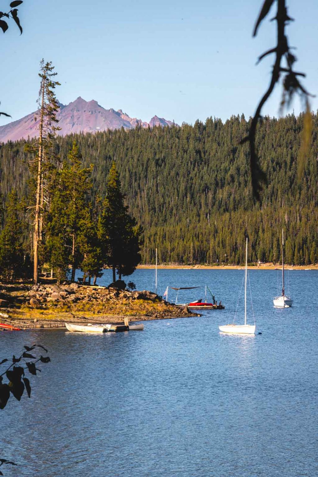 13 Best Oregon Lakes for Camping