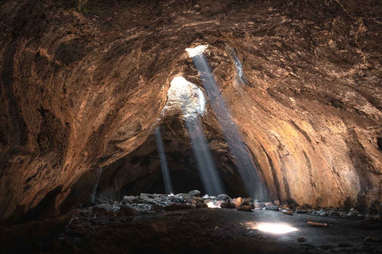 How to Get to Skylight Cave in Oregon - Oregon is for Adventure