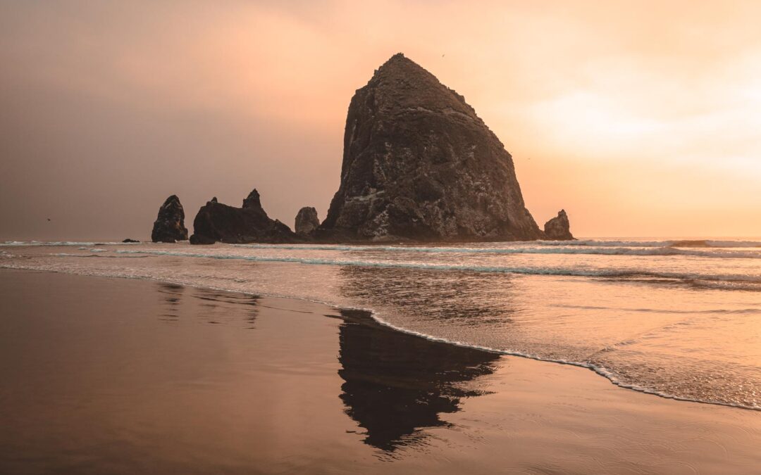 23 Amazing Beaches in Oregon and What To Do Nearby