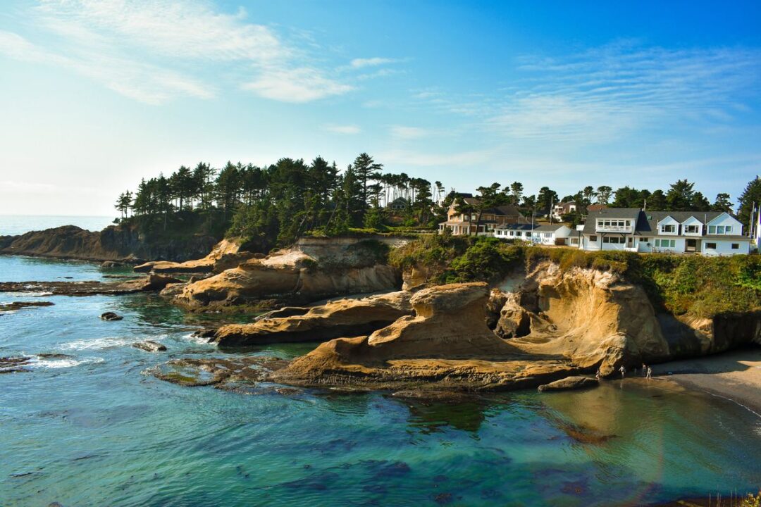 9 EPIC Things to Do in Depoe Bay