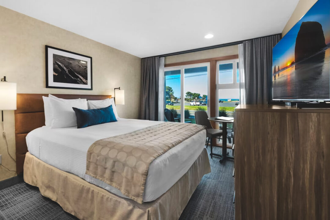 11 Best Hotels in Cannon Beach, Oregon 2025