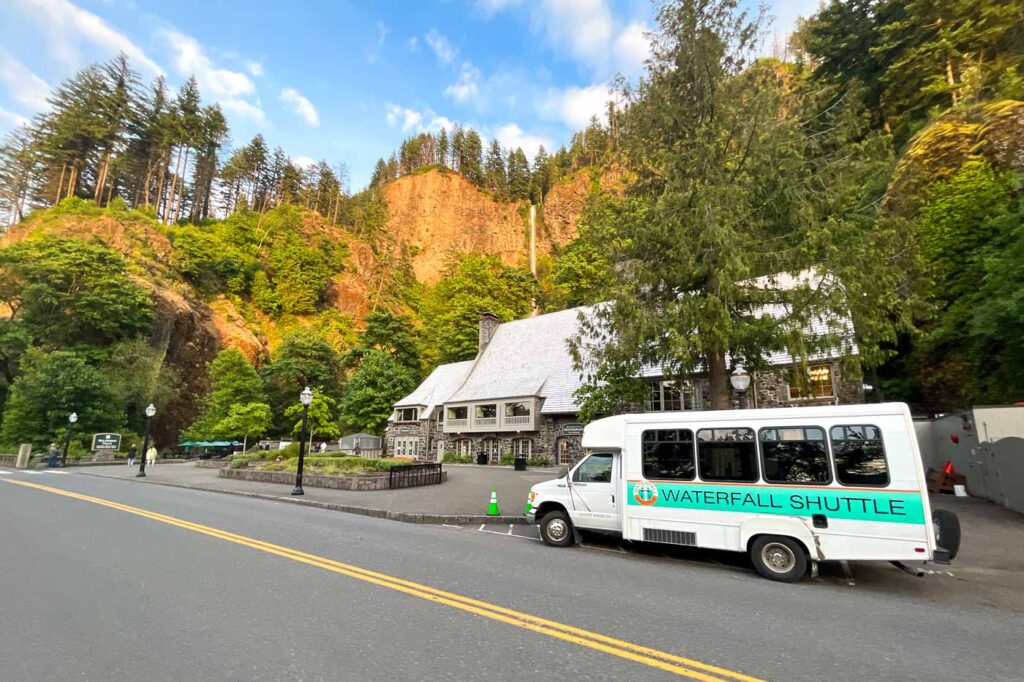 How to Get to Multnomah Falls and Where to Park!? (5 Options)