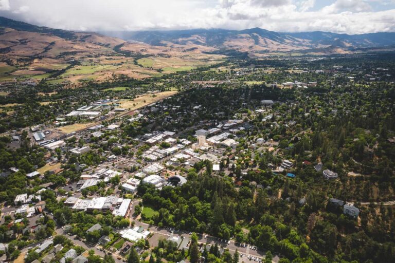 22 TOP Things to Do in Ashland, Oregon