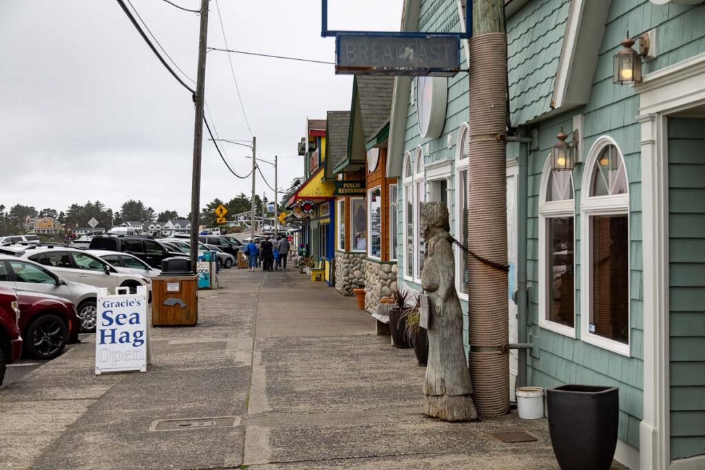 9 EPIC Things to Do in Depoe Bay