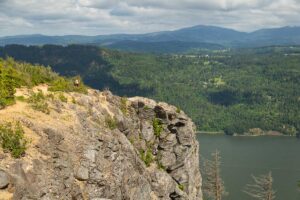 Hiking Angel’s Rest Trail: Killer Gorge Views (Oregon)