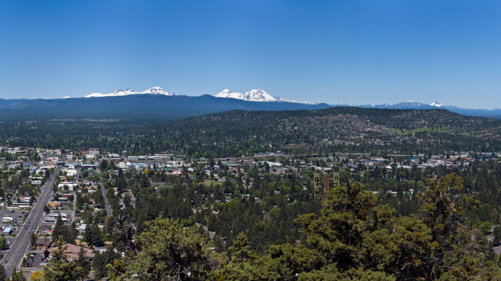 5 Charming Oregon Alpine Villages With Hiking Access You’ll Love Exploring